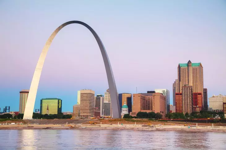 Gateway Arch នៅ St. Louis រដ្ឋ Missouri