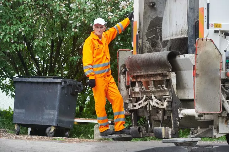 Teraka ea basebetsi e bokellang litšila le moqomo oa lithōle