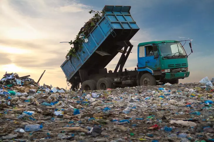 Dump truck ôffal stoartplak