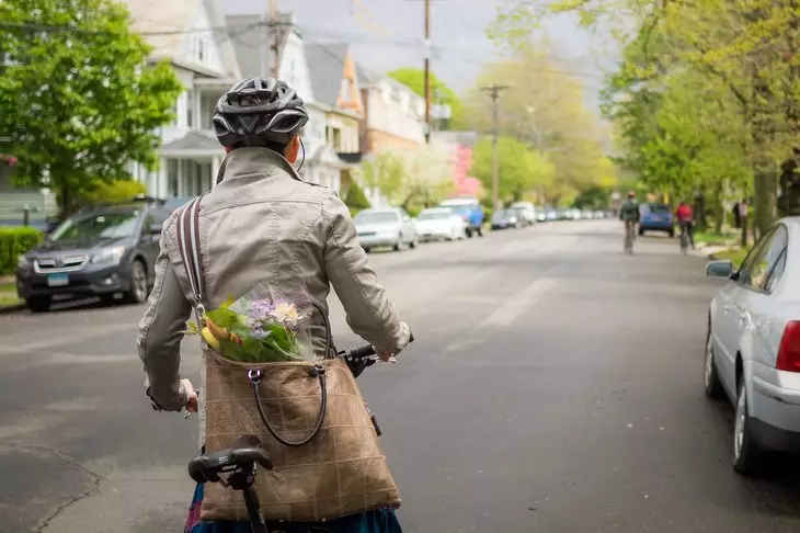 Dona en bicicleta, New Haven, Connecticut