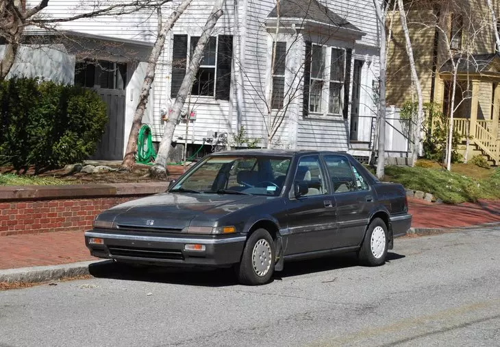 Boston, Massachusetts, SAD - 28. travnja 2021.: Honda Accord iz 1986. osvojila je nagradu za automobil godine u Japanu. Bio je to jedan od najpopularnijih automobila na svijetu.