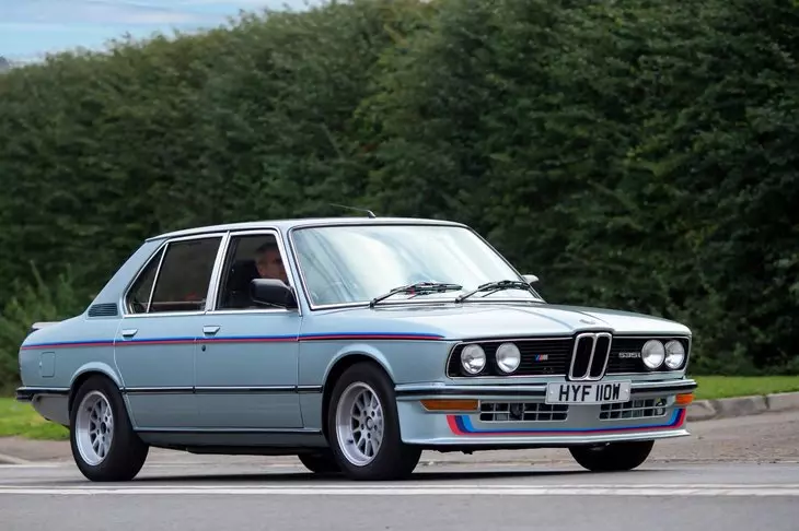 Bicester, Oxon, UK, 10. listopada 2021. Klasični automobil BMW iz 1980.