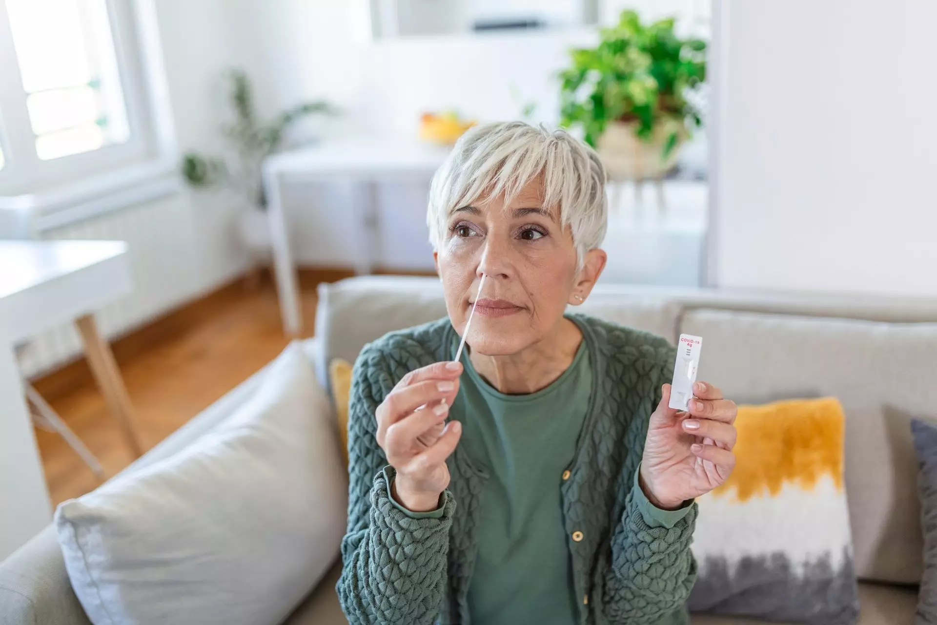 Sur Medicare? 6 Manieroj akiri Senpagajn Testojn pri COVID-19