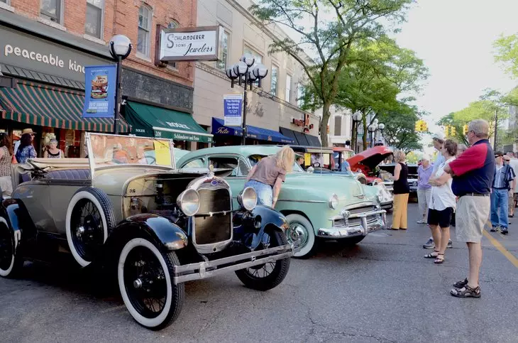 Ann Arbor, autosalon v Michiganu