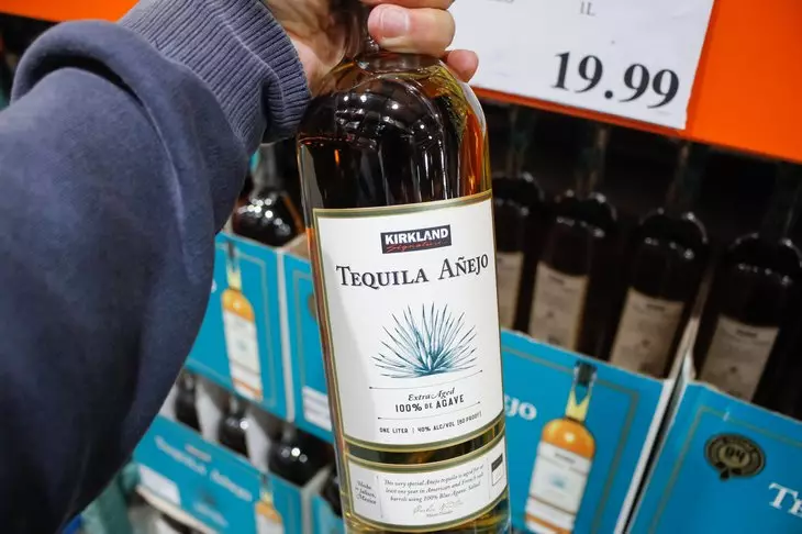 Costco ਦੇ Kirkland ਦਸਤਖਤ tequila anejo