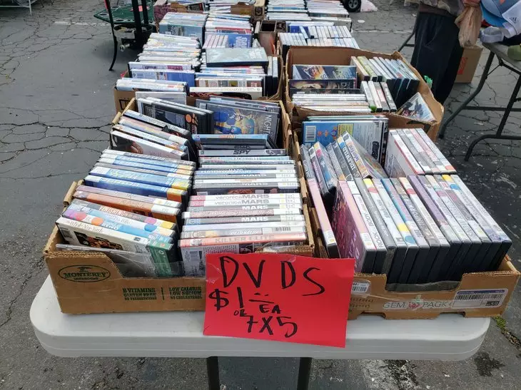 DVDs għall-bejgħ