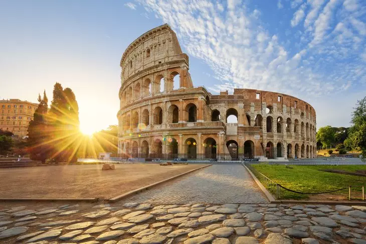 Colosseum hauv Rome