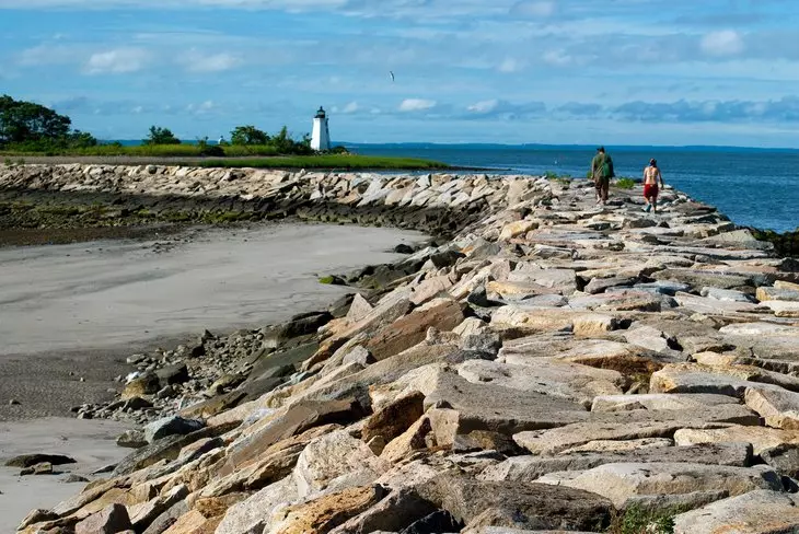 Black Rock Harbor ໃນ Bridgeport, Connecticut