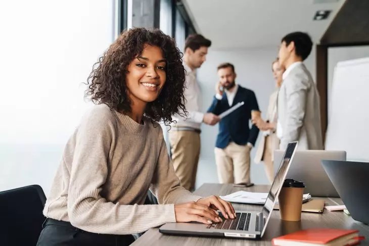 Jeune femme professionnelle