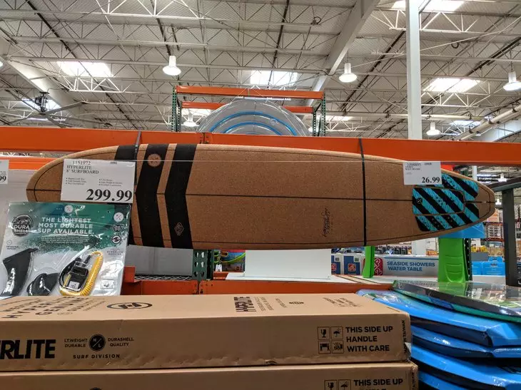 Papan selancar di Costco