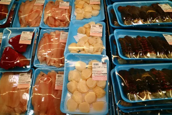 Seafood by in Costco pakhús