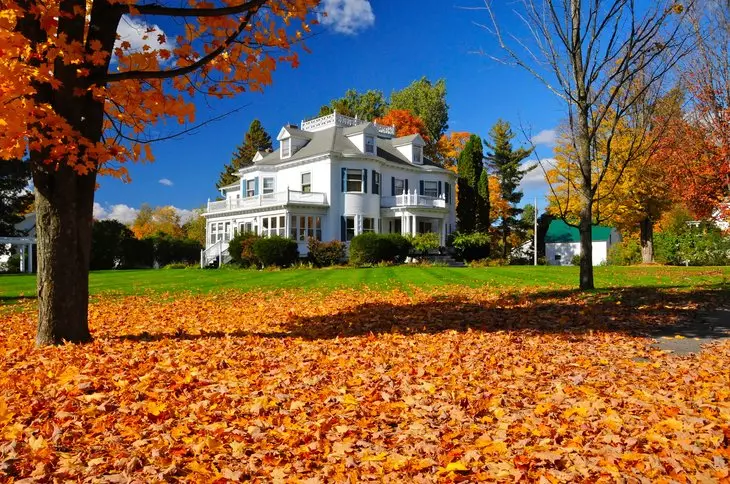 Haus in Derby Line, Vermont, im Herbst