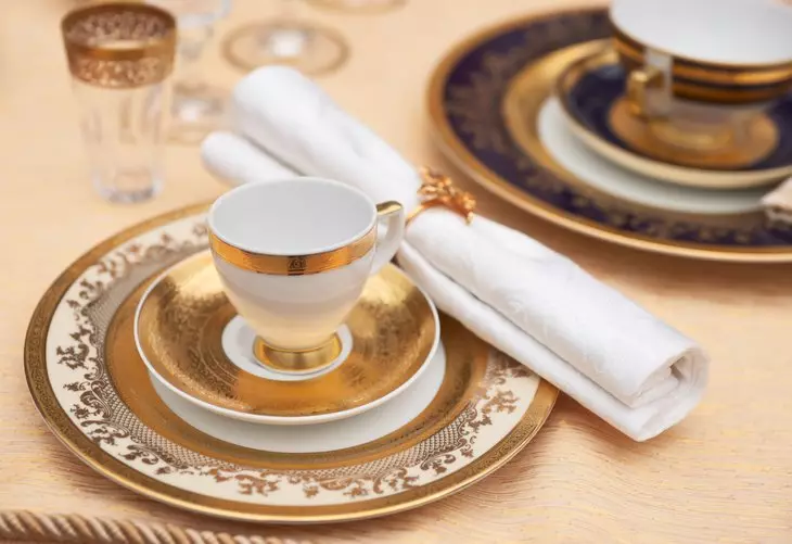 Set porseleinen servies